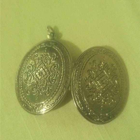 Jewelry | Beautiful Vintage Midcentury Modern Locket Silver Tone Lovely ...